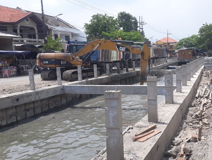 Proyek Saluran FCSP Rungkut Surabaya Diduga Langgar Aturan | Suara Bangsa
